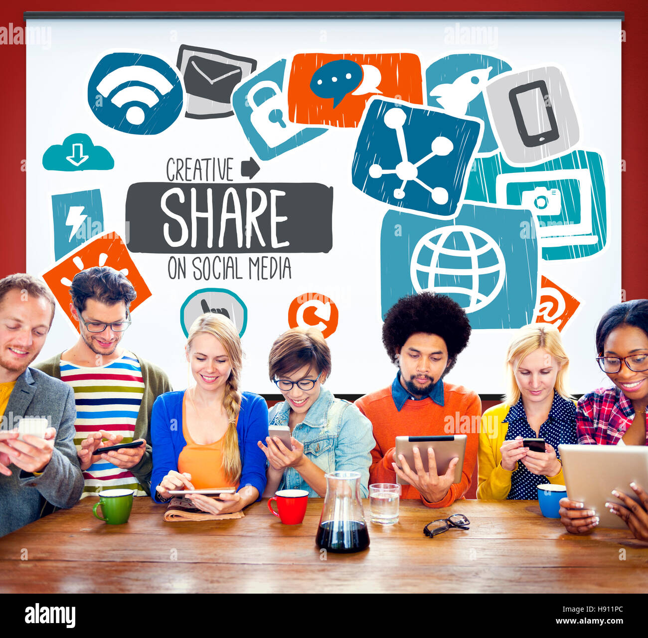 Social media creative hi-res stock photography and images - Alamy
