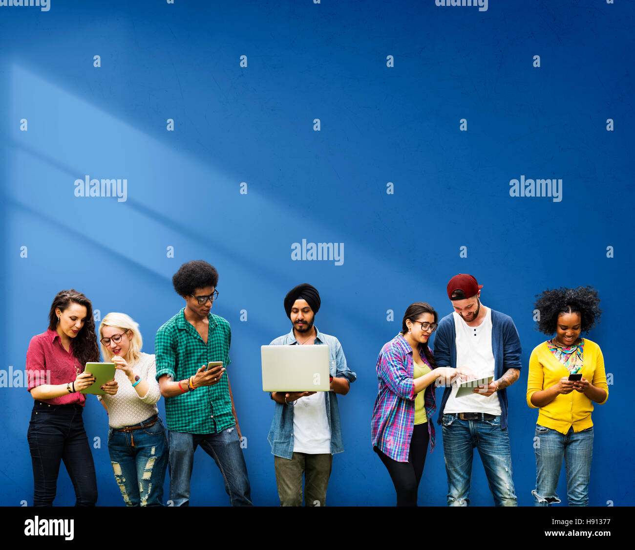 Students Learning Education Social Media Technology Stock Photo - Alamy
