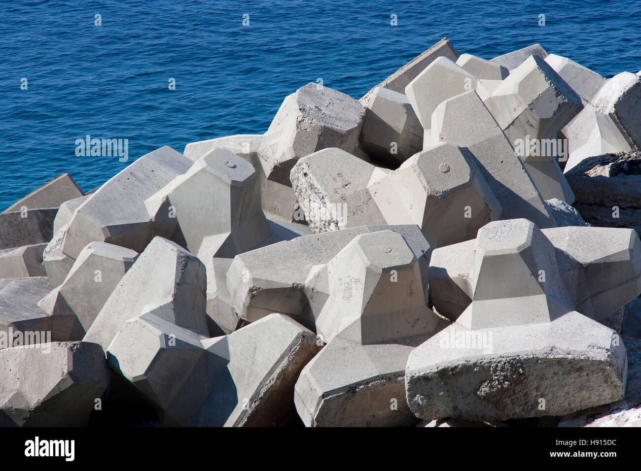 Concrete barricade construction hi-res stock photography and images - Alamy
