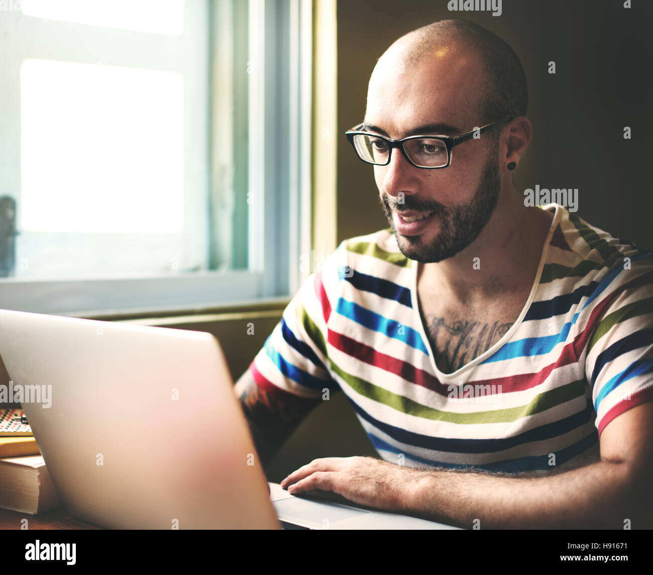 Man Connection Computer Networking Wireless Concept Stock Photo - Alamy
