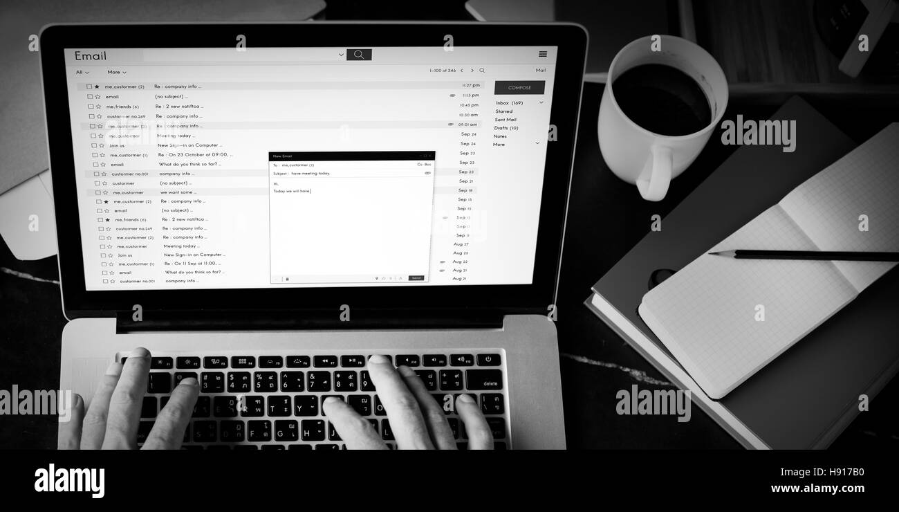 Laptop internet global connection hi-res stock photography and images ...