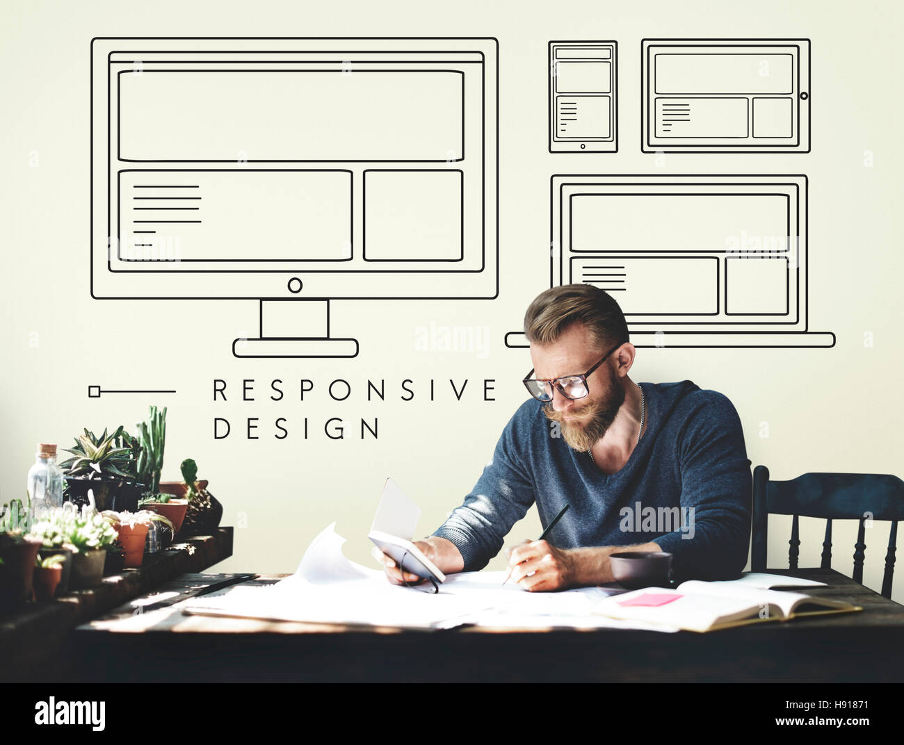 Responsive Design Layout Connection Content Concept Stock Photo - Alamy