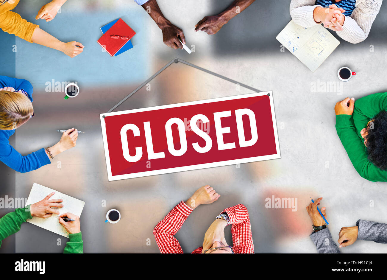 Closed Signage Marketing Shop Concept Stock Photo - Alamy