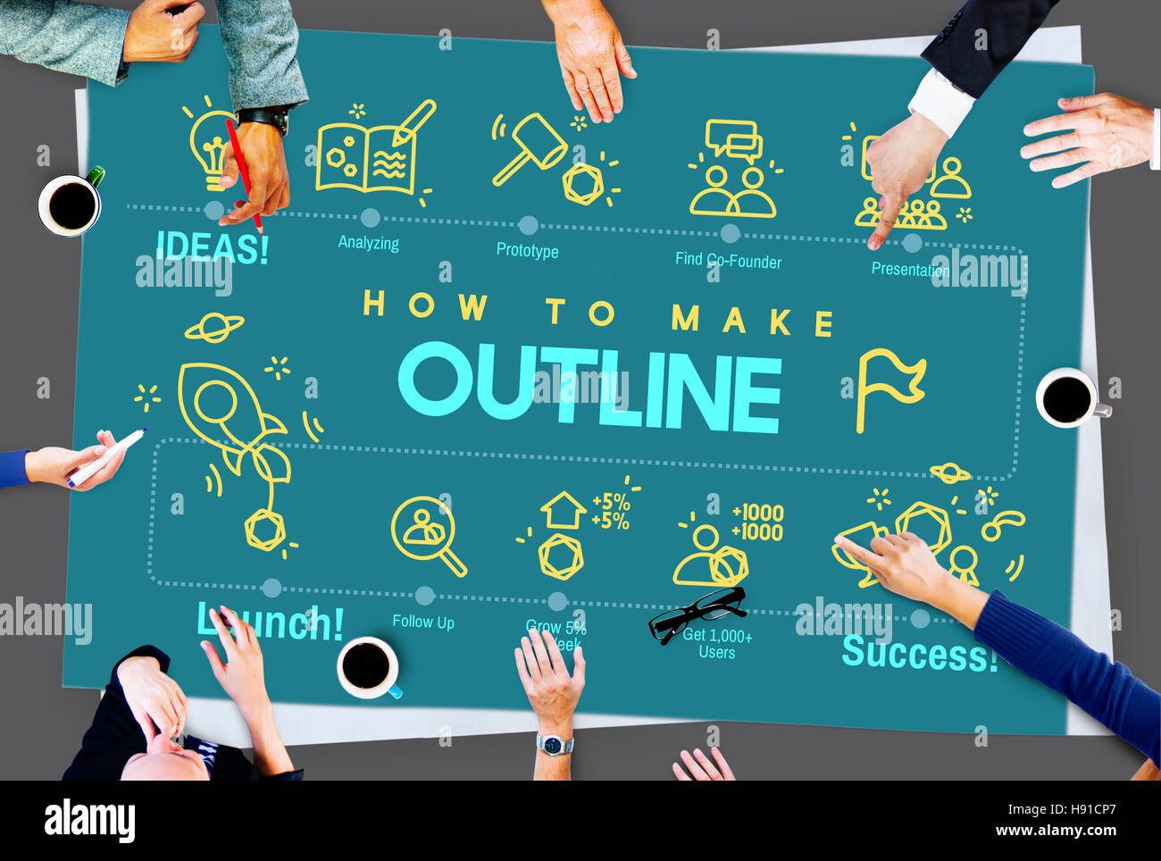 Outline Coach Guide Leader Plan Strategy Lead Concept Stock Photo - Alamy