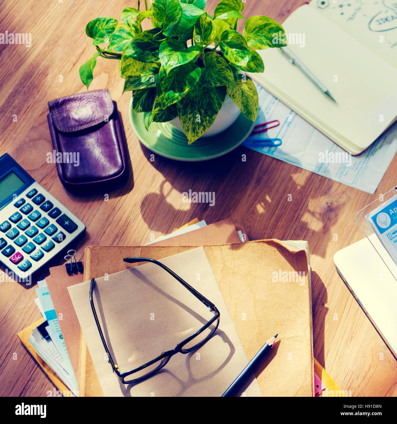 Filing application hi-res stock photography and images - Alamy