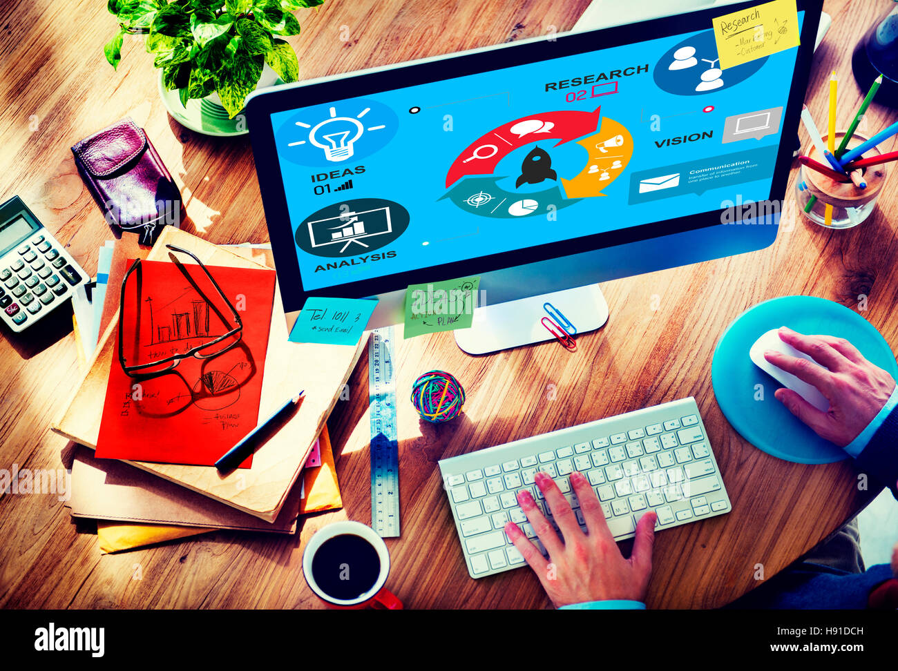 Start up concepts rocket hi-res stock photography and images - Alamy