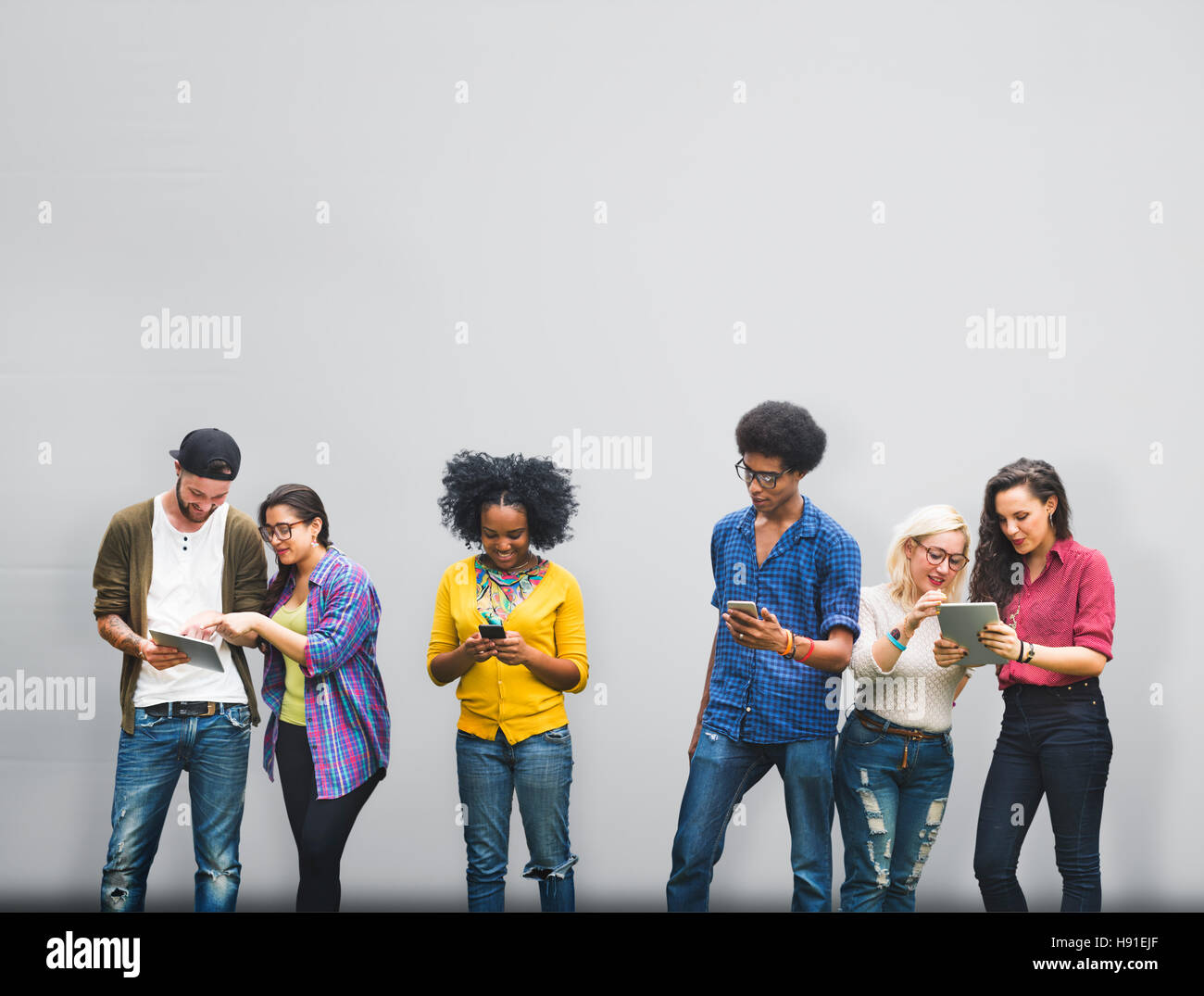Document global communication hi-res stock photography and images - Alamy