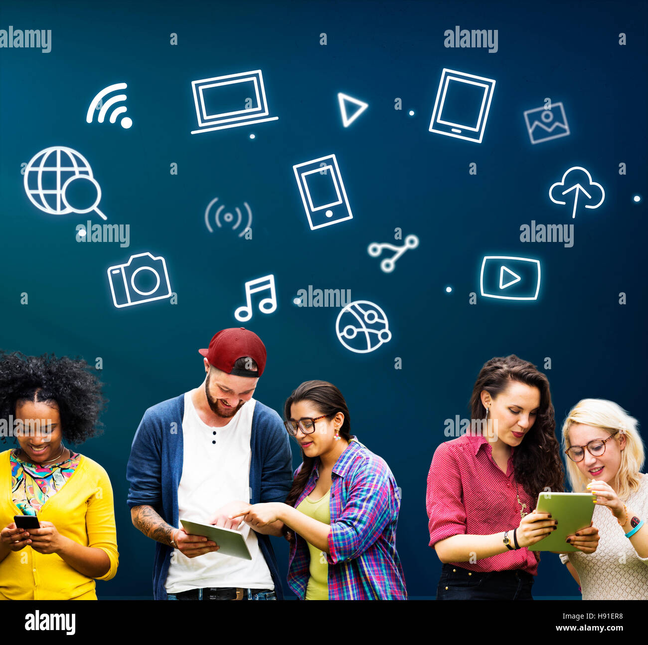 Digital electronics icons hi-res stock photography and images - Alamy