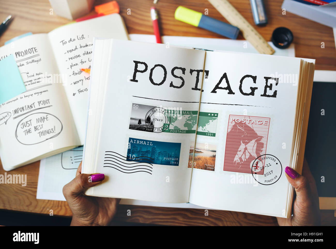 Air mail letter paper hi-res stock photography and images - Alamy