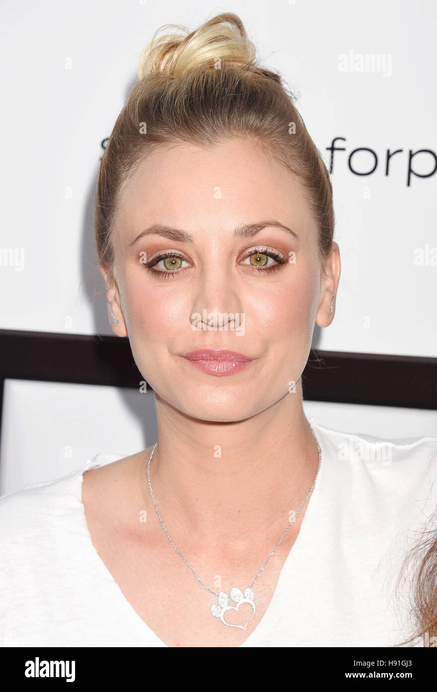 Kaley cuoco High Resolution Stock Photography and Images - Alamy