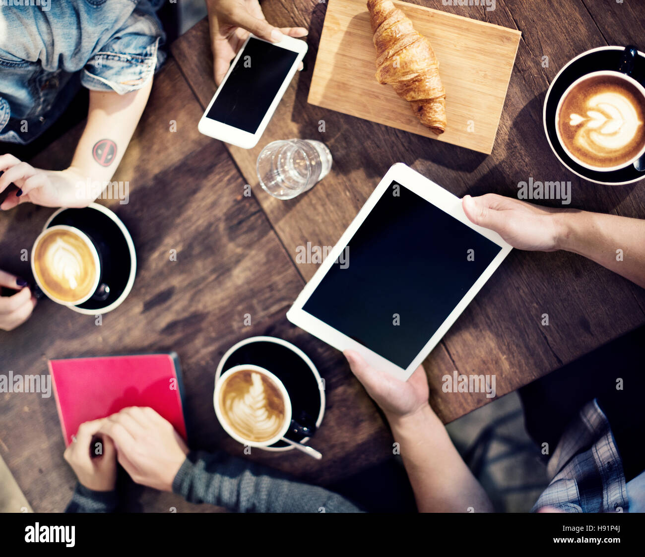 Meet team hi-res stock photography and images - Alamy