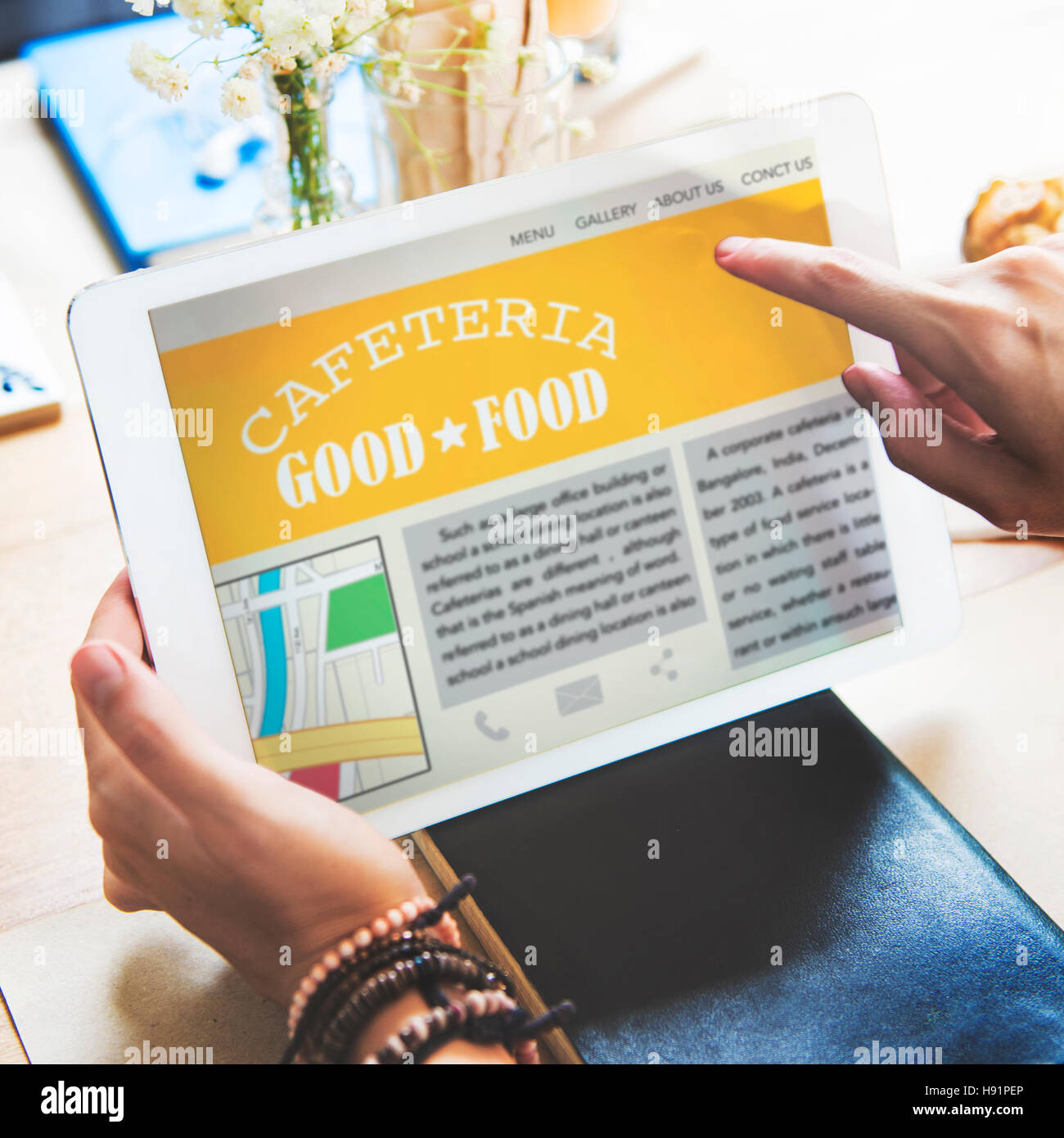 Food critic hi-res stock photography and images - Alamy