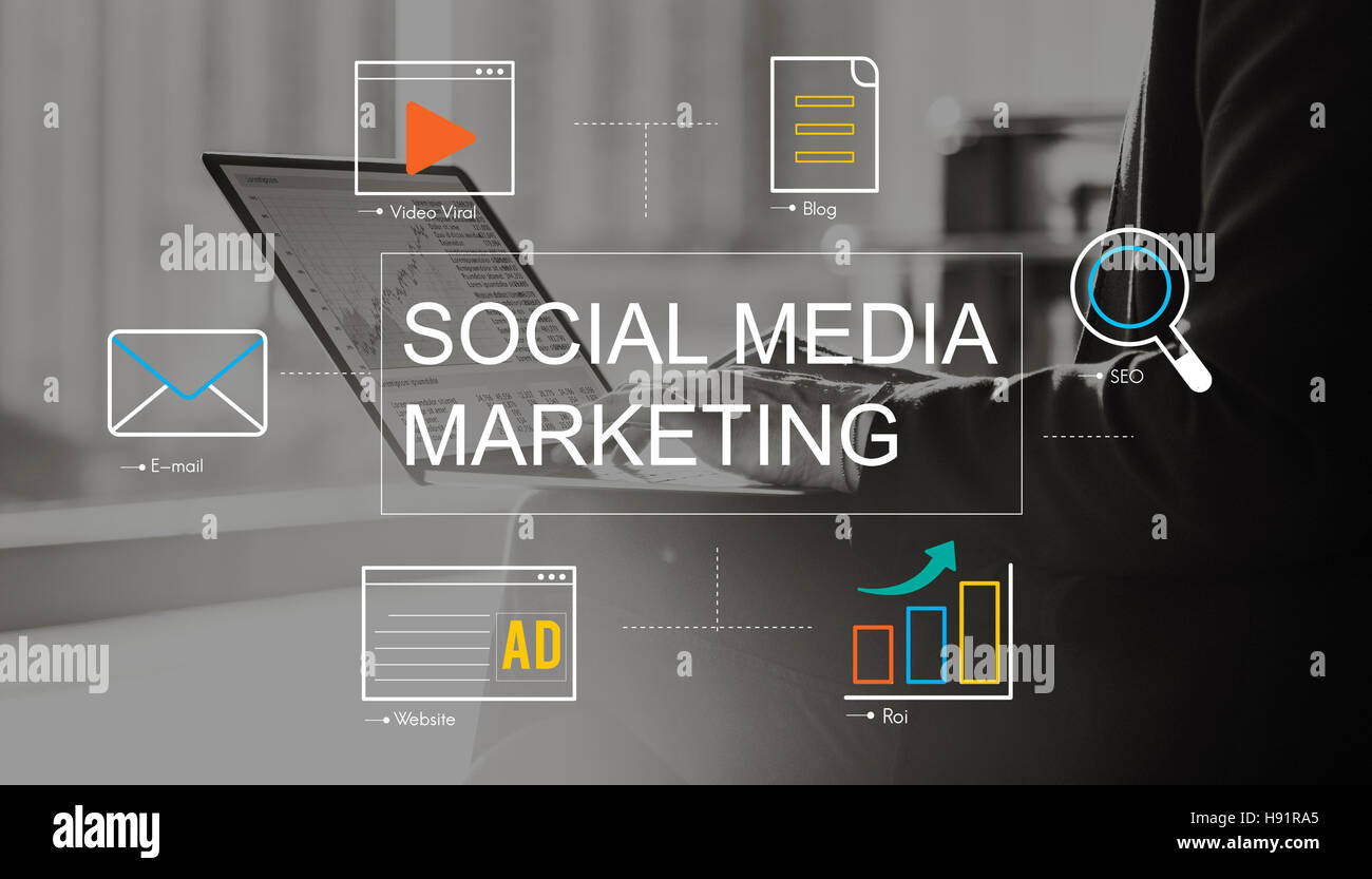 Social Media Advertisement Connection Concept Stock Photo - Alamy