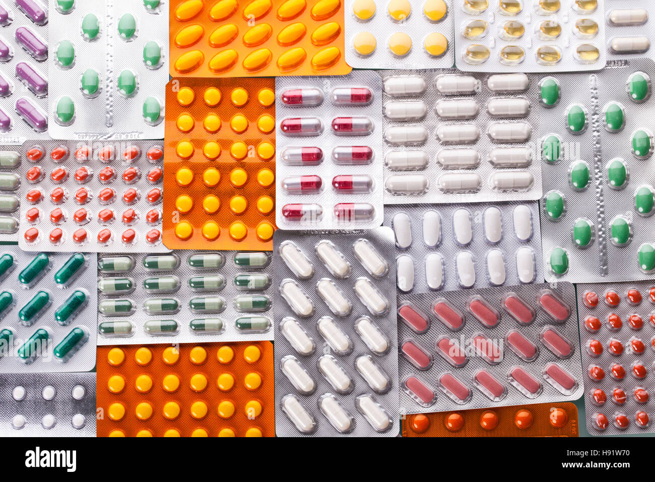 Set of capsules in medical light. Studio shot Stock Photo - Alamy