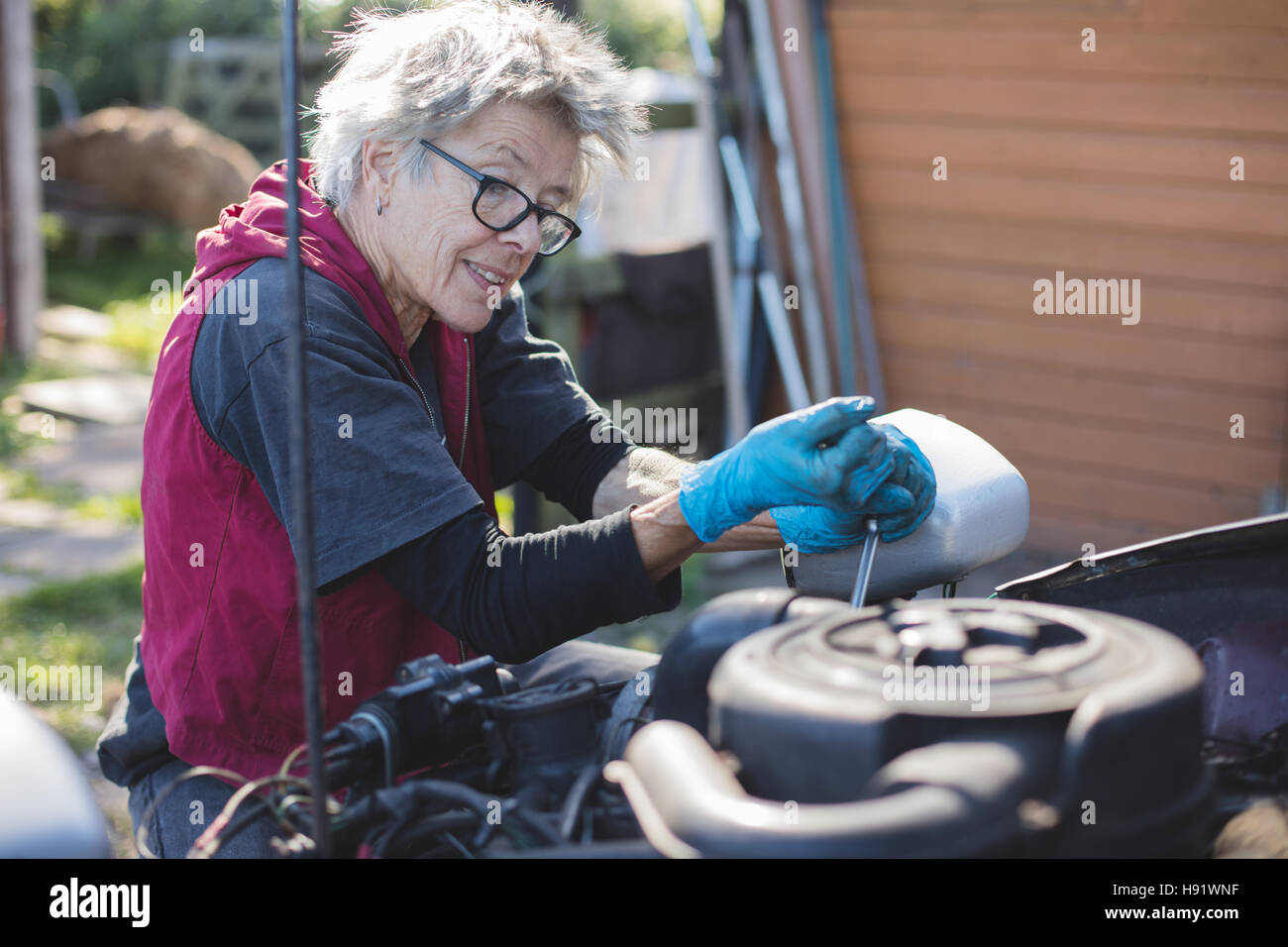 Elderly car hi-res stock photography and images - Alamy
