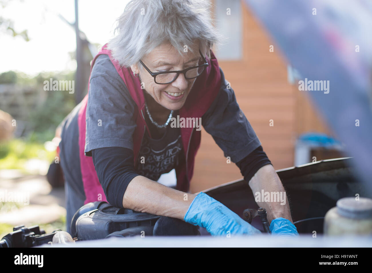 Elderly car hi-res stock photography and images - Alamy