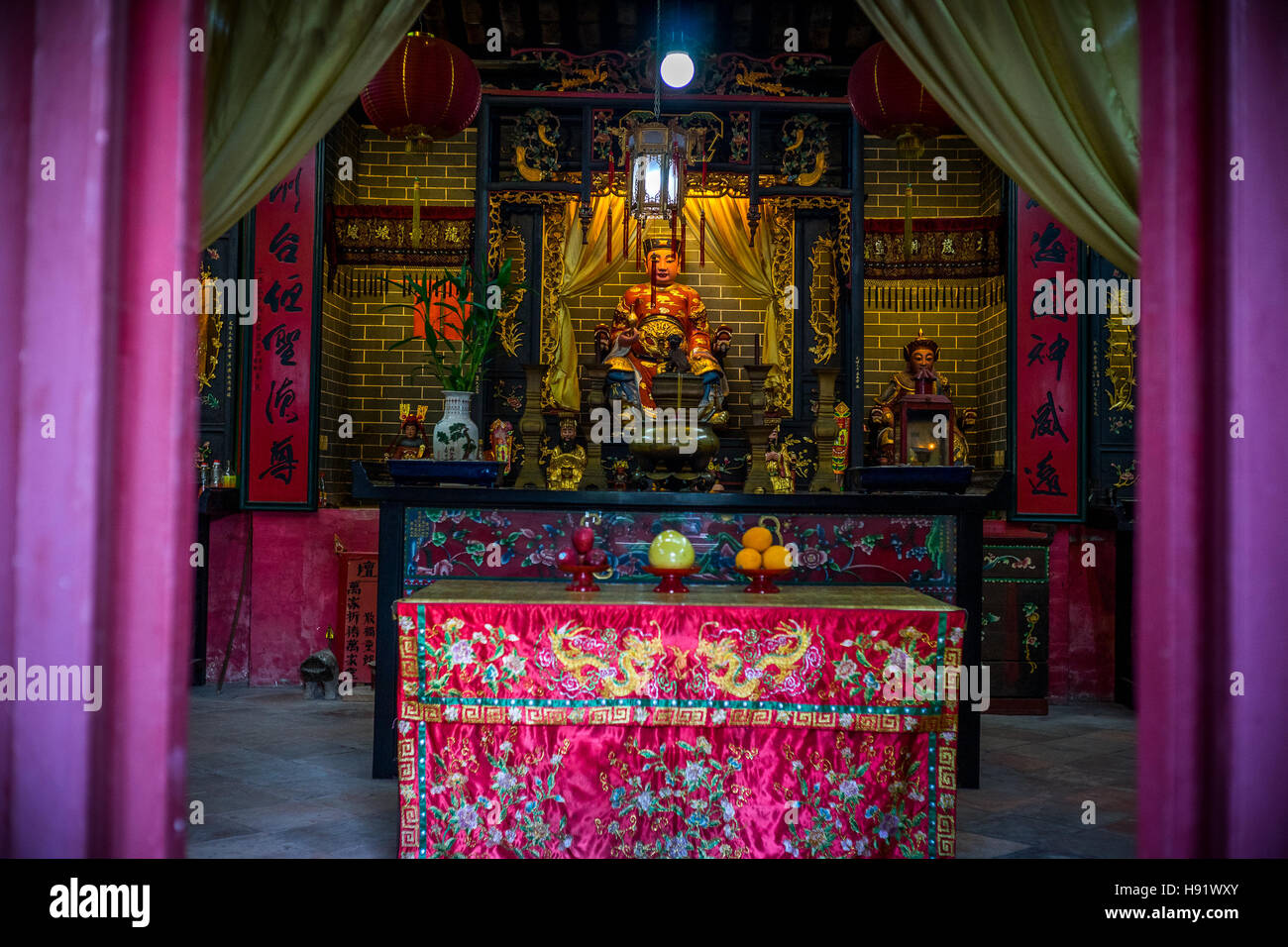 Hong Kong, China. 15th Nov, 2016. Hung Shing Temple on Cheung Chau is ...