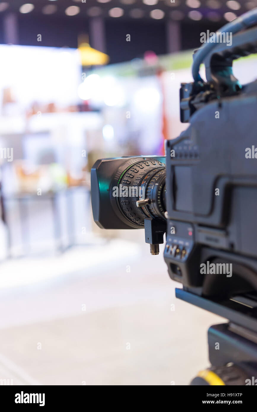 camera broadcasting television working in studio Stock Photo - Alamy