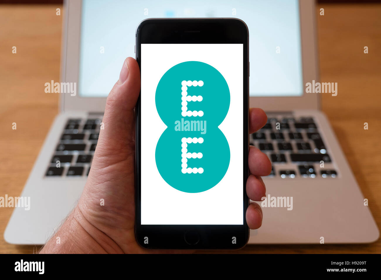 Ee Logo Stock Photos & Ee Logo Stock Images - Alamy