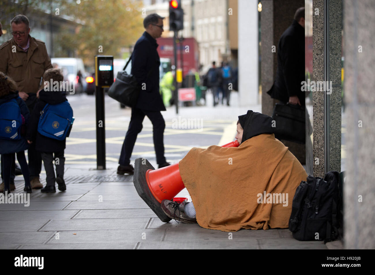 Beggar Uk Stock Photos & Beggar Uk Stock Images - Alamy