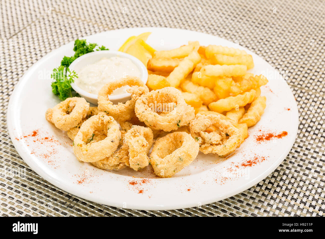 Squid tartare hi-res stock photography and images - Alamy