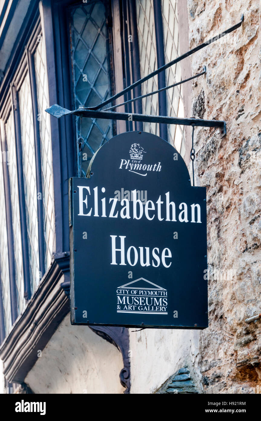 Elizabethan house museum plymouth hi-res stock photography and images ...