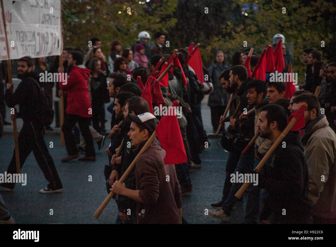 Greece. 17th Nov, 2016. Greeks demonstrate in Athens remembering the ...
