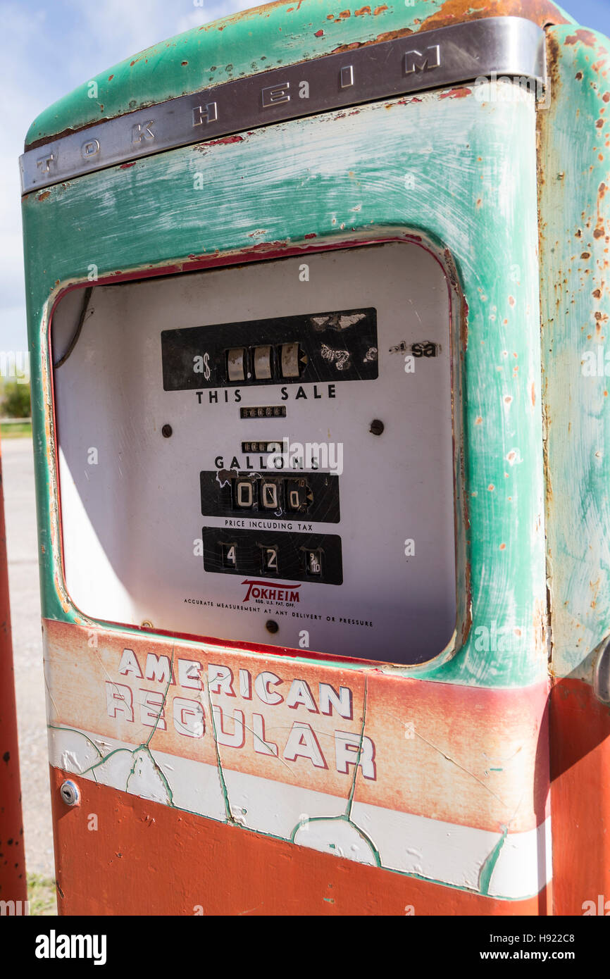Old gas meter hi-res stock photography and images - Alamy