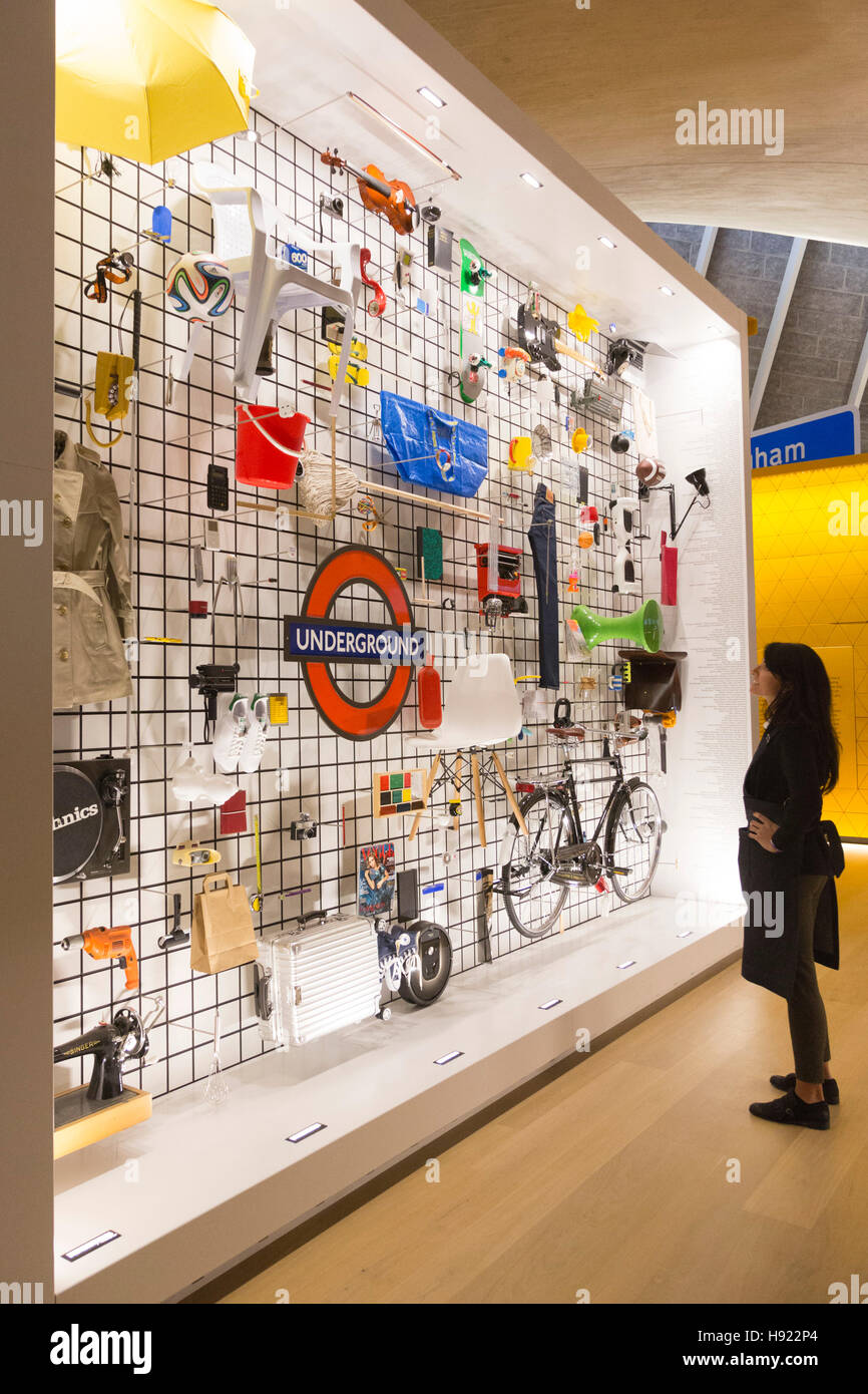 London, UK. 17 November 2017. Press preview. The Design Museum opens in ...