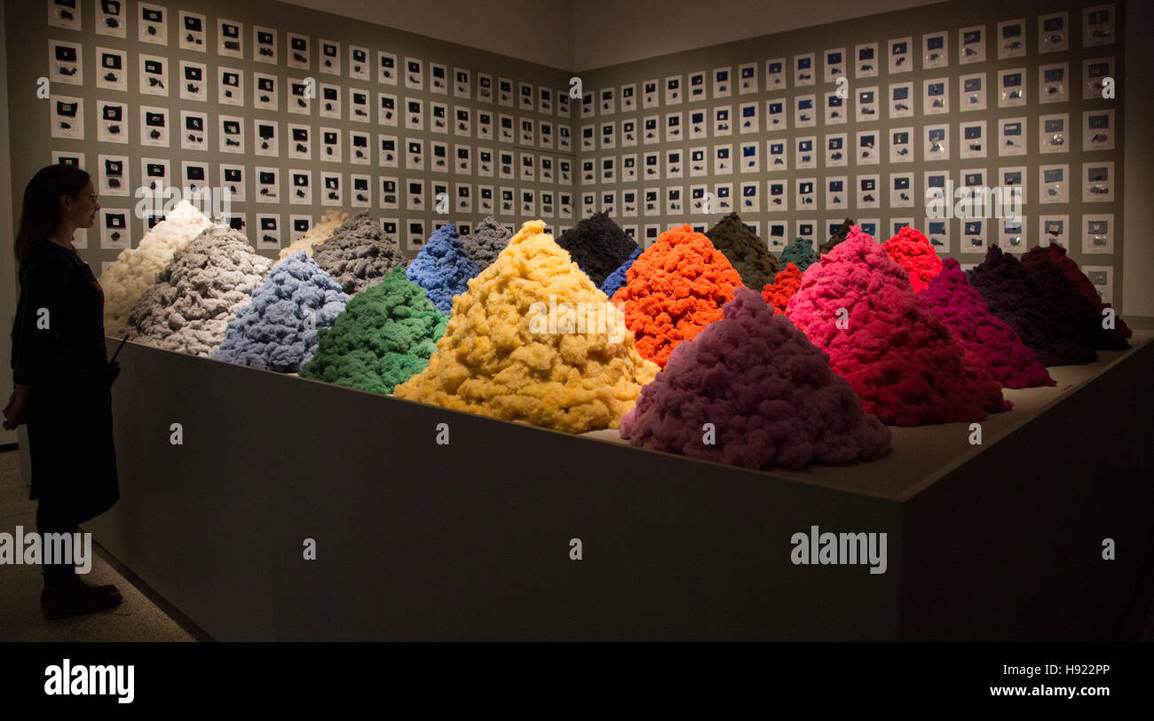 London pyramids hi-res stock photography and images - Alamy