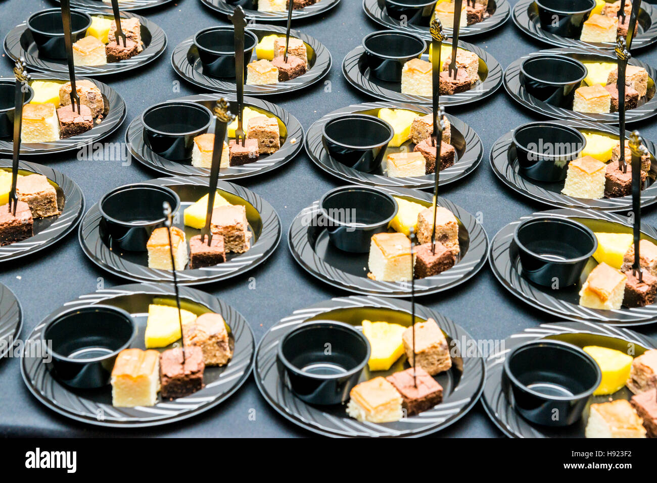 Cake samples hi-res stock photography and images - Alamy