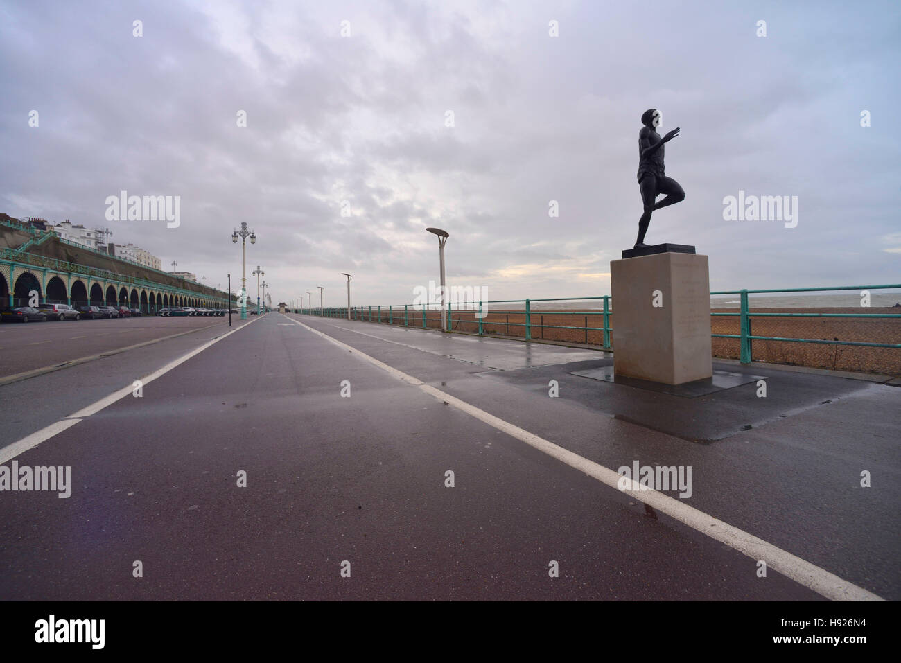 Steve Ovett statue in Brighton Stock Photo - Alamy