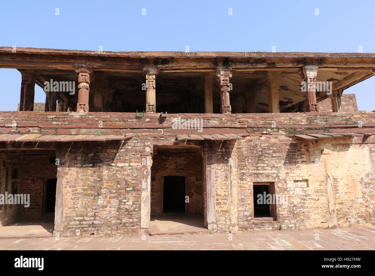 Ruins of thousand years old Narwar Fort Stock Photo - Alamy