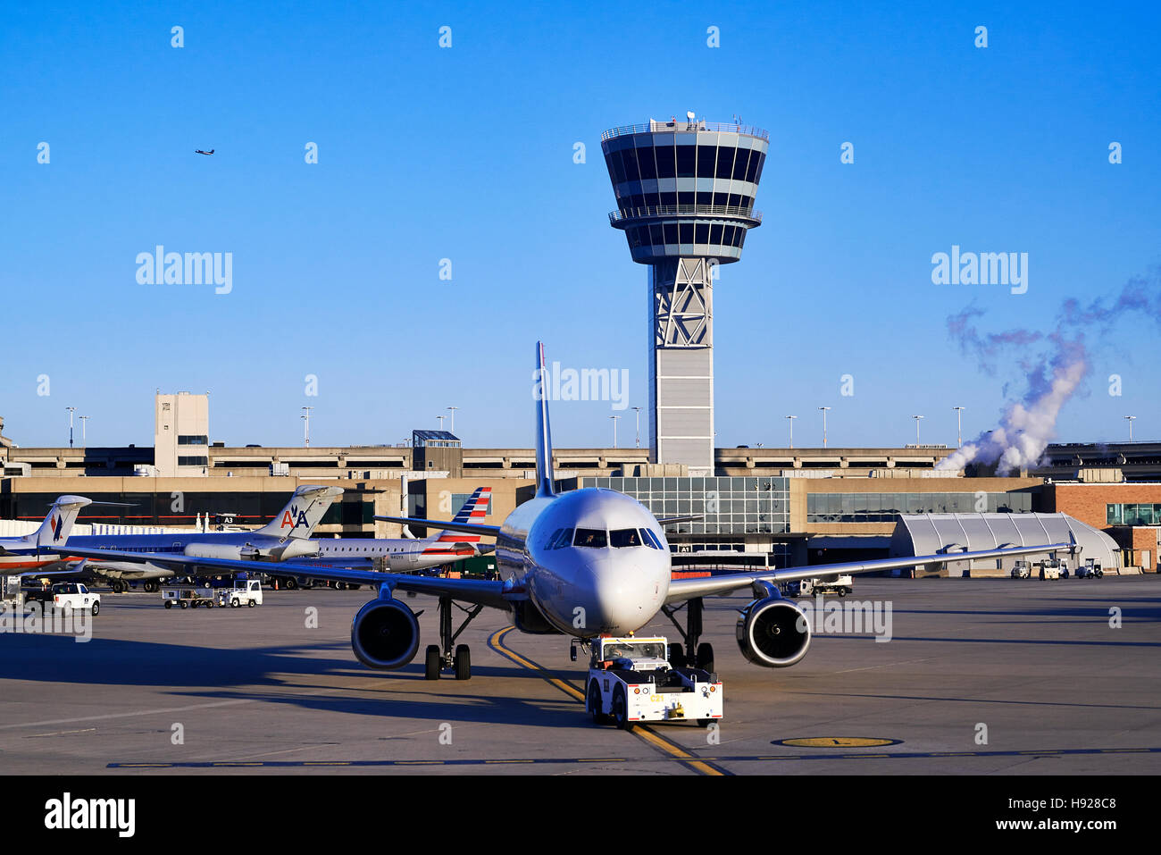 Terminal and control tower at Philadelphia airport Stock Photo - Alamy