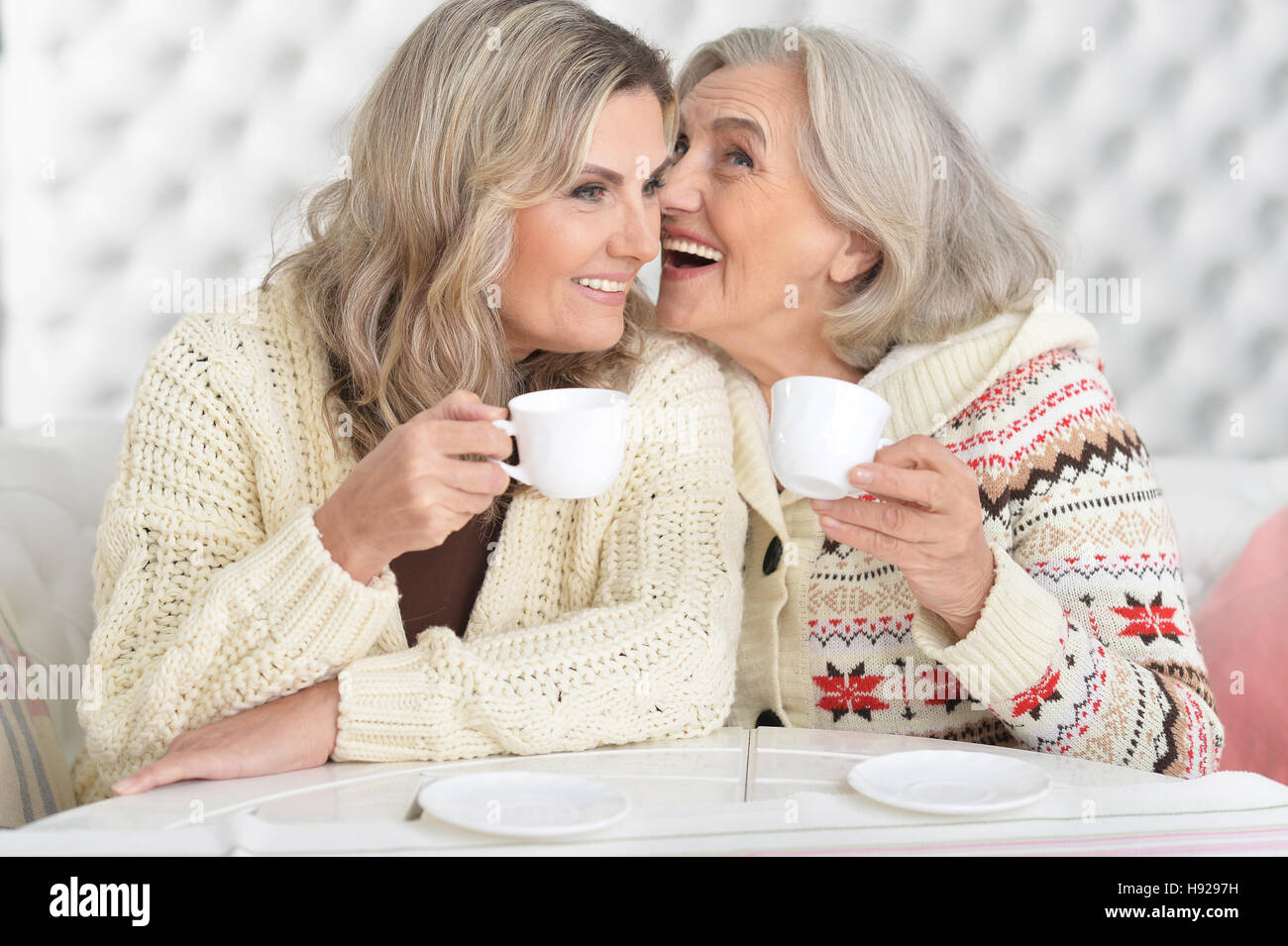 Old ladies drinking tea hi-res stock photography and images - Alamy