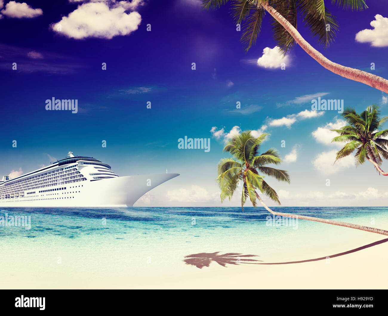 Beach ship palm tree hi-res stock photography and images - Alamy
