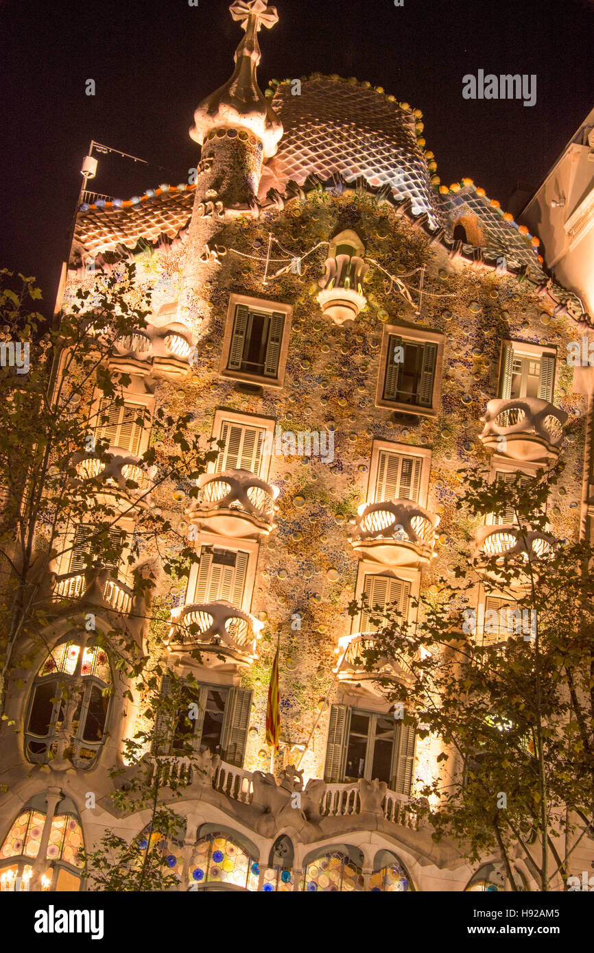 Casa batllo night view antoni hi-res stock photography and images - Alamy