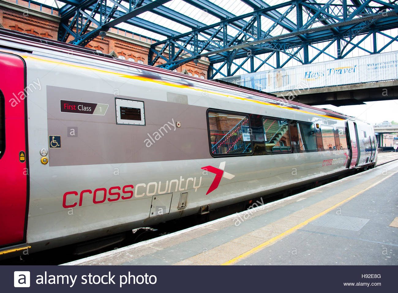 Bournemouth Railway Station Platform Stock Photos & Bournemouth Railway ...