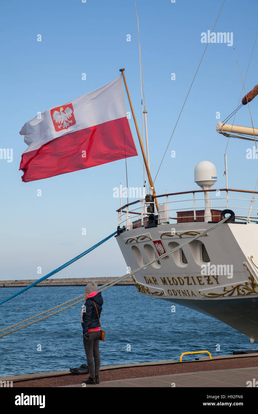 Old sailing boat hi-res stock photography and images - Alamy