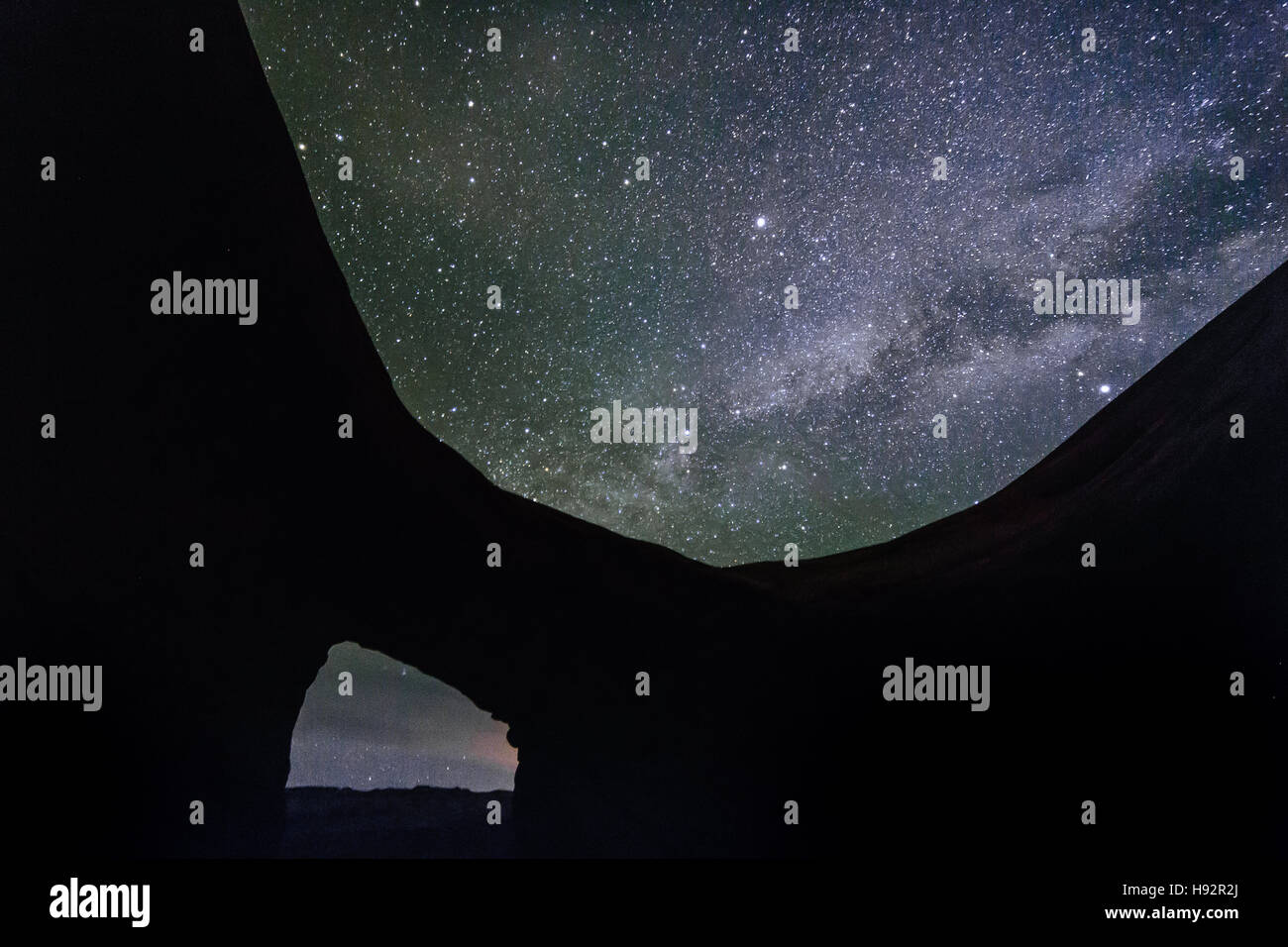 The milky way through an arch in Moab, Utah Stock Photo - Alamy