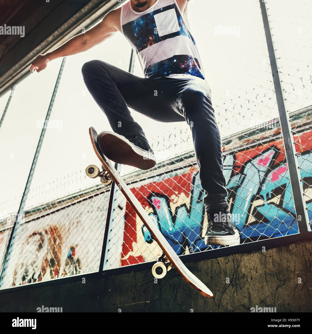 Male skateboarder in skatepark hi-res stock photography and images - Alamy