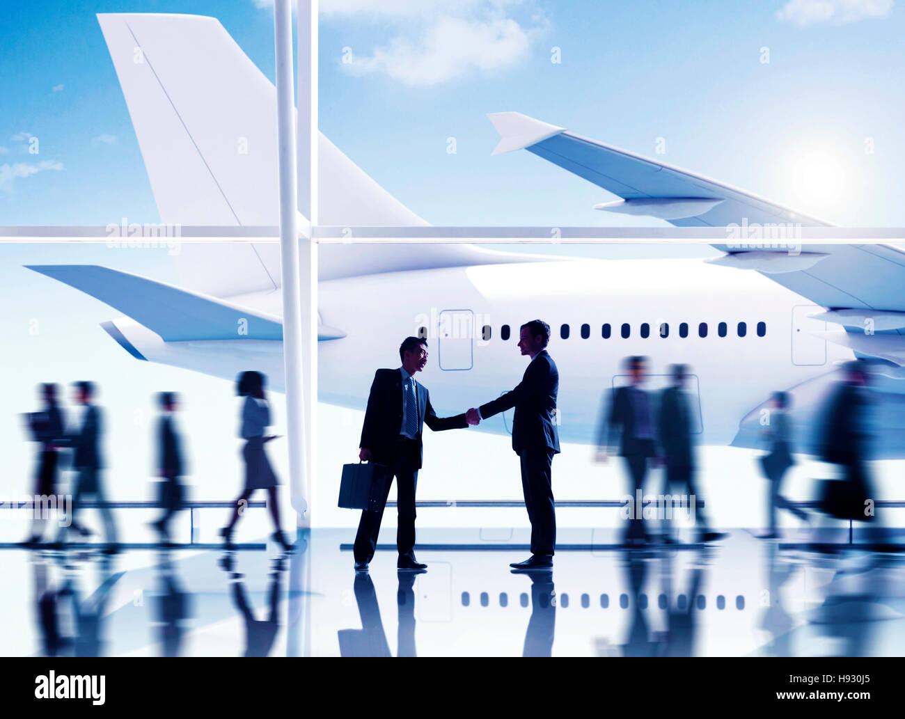 Businessmen Airport Handshake Deal Business Concept Stock Photo - Alamy