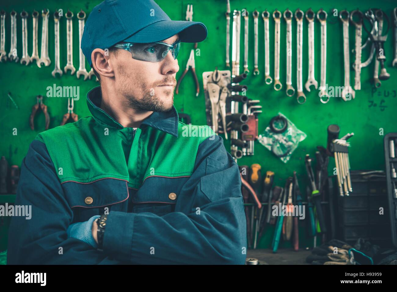 Mechanic on duty hi-res stock photography and images - Alamy