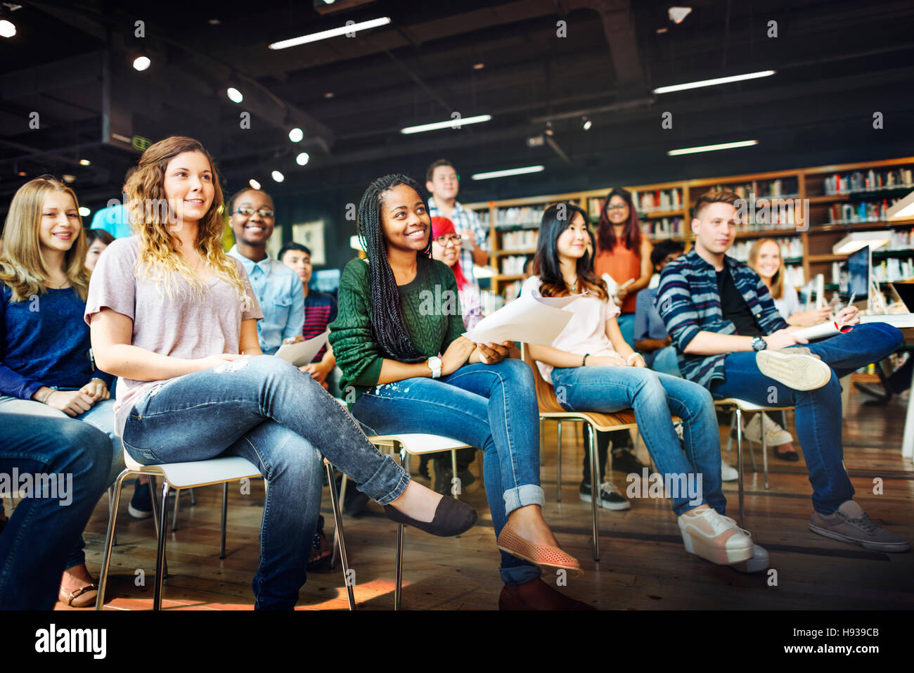 Student Study Classmate Classroom Lecture Concept Stock Photo - Alamy