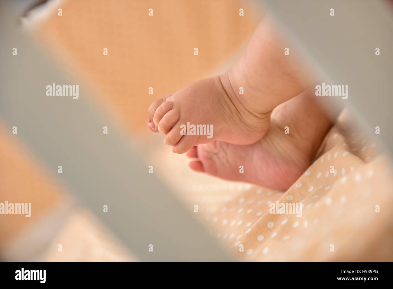 Light skin feet hi-res stock photography and images - Alamy