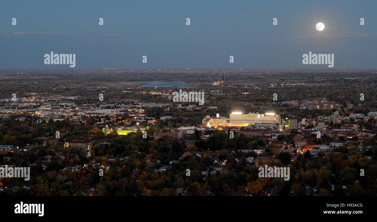 Full moon above stadium hi-res stock photography and images - Alamy