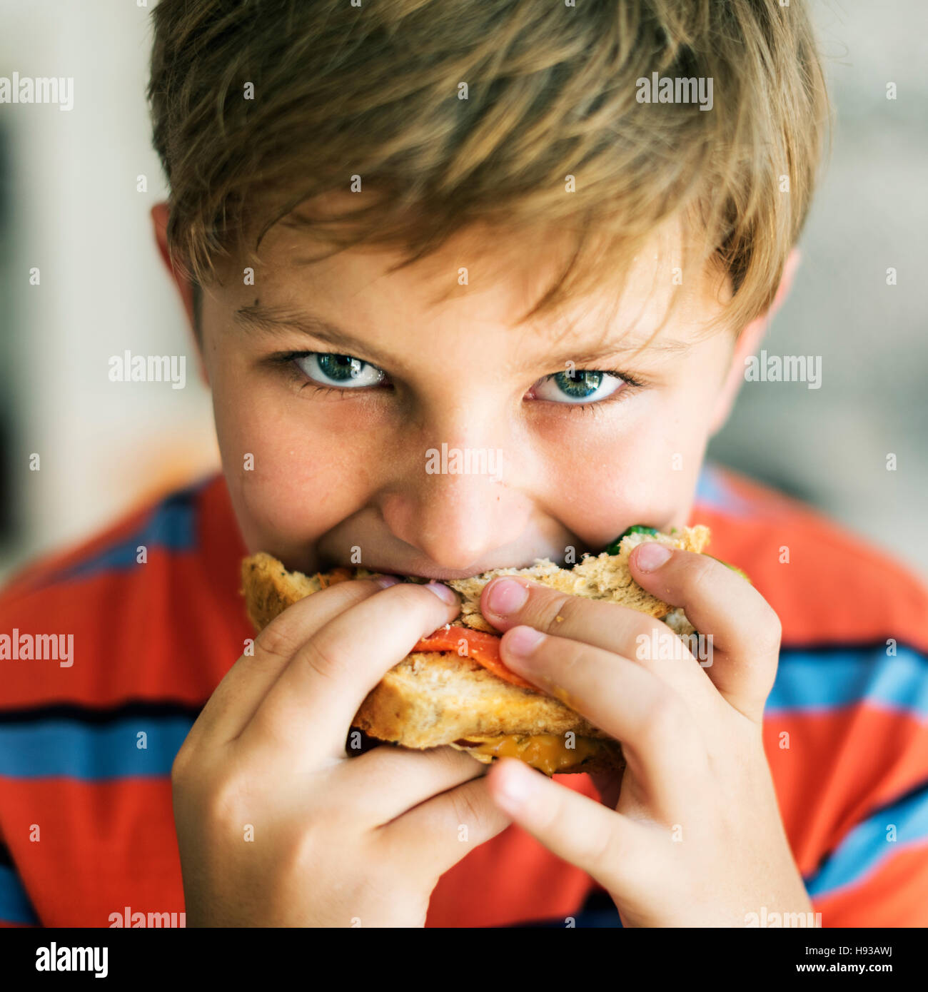 Children and hunger hi-res stock photography and images - Alamy