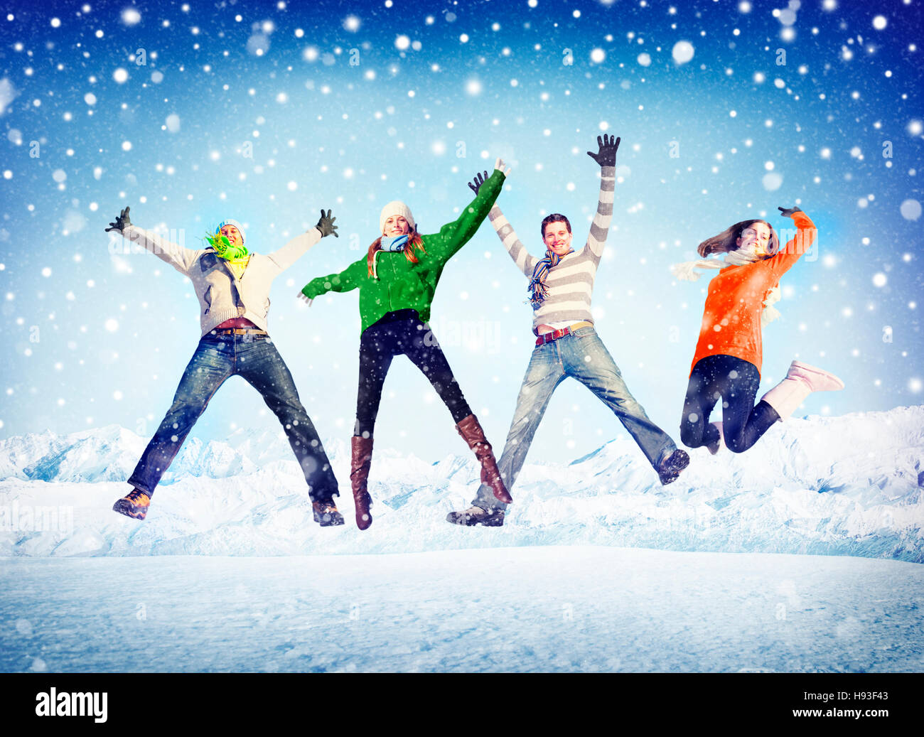 Group people winter clothes hi-res stock photography and images - Alamy