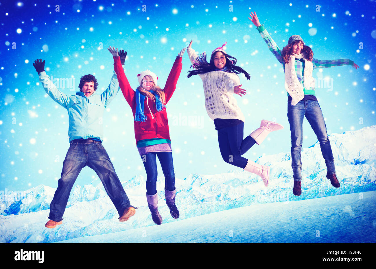 Group people winter clothes hi-res stock photography and images - Alamy