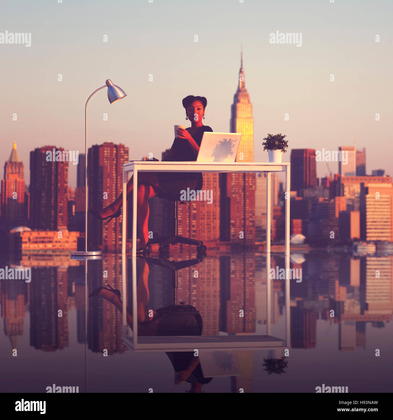 Working in new york city hi-res stock photography and images - Alamy